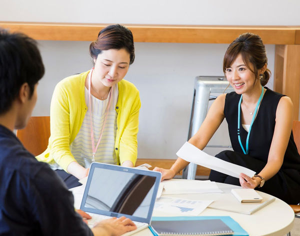 パッケージデザインは東京のデザイン会社「Design-lab」